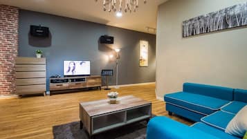 Casa, 2 quartos | Sala de estar | TV de tela plana