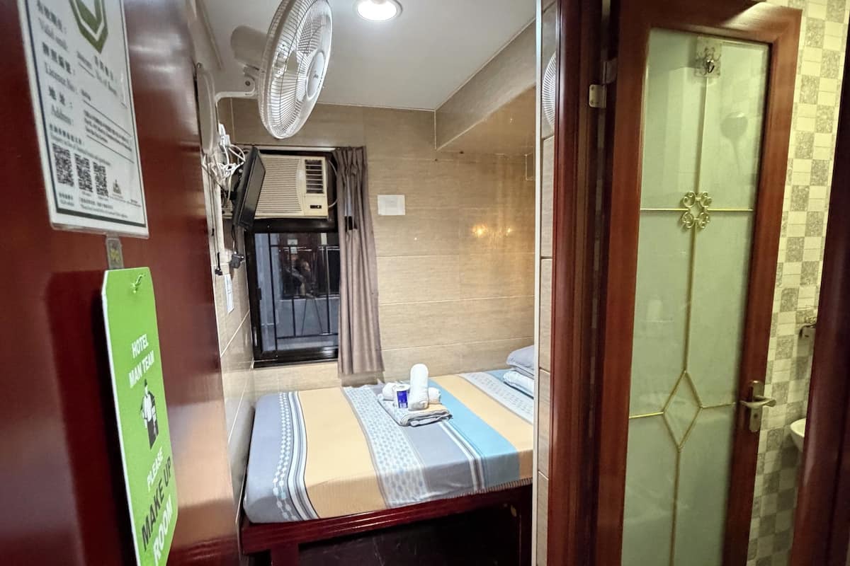 Quartos à prova de som, Wi-Fi de cortesia, roupa de cama