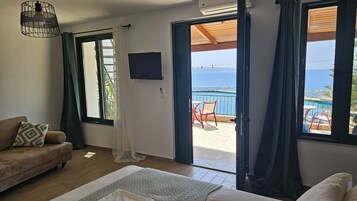 Estúdio, vista para o mar | Ferro/tábua de engomar, Wi-fi grátis, roupa de cama fornecida 