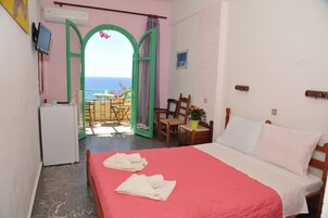 Cofres nos quartos, ferros/tábuas de passar roupa, Wi-Fi de cortesia