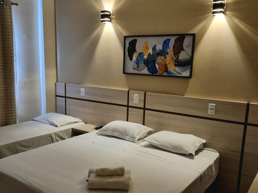 Quarto clássico | Frigobar, ferros/tábuas de passar roupa, Wi-Fi de cortesia