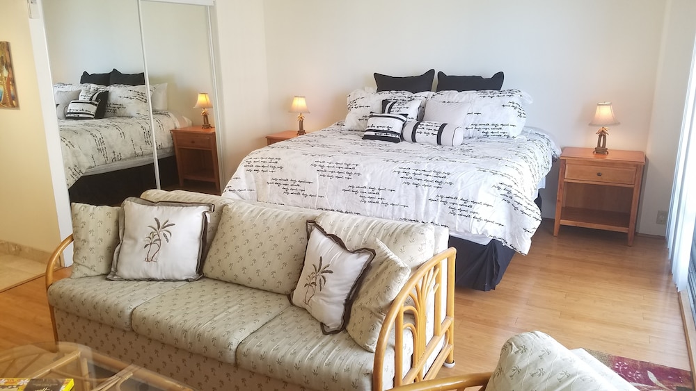 Amazing Ocean & Beach Views - Only Steps To Beach! - O‘ahu, HI