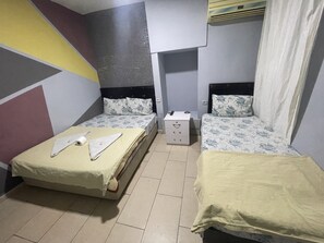Quartos à prova de som, Wi-Fi de cortesia, roupa de cama