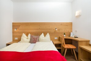 Quarto Duplo Standard, 1 quarto | Secretária, Wi-fi grátis 