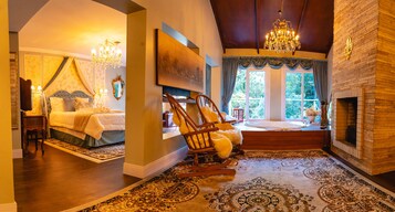 Suite-Estúdio Lua de Mel, 1 cama queen-size, lareira (Bordeaux) | Lençóis de algodão egípcio, roupa de alta qualidade, minibar 