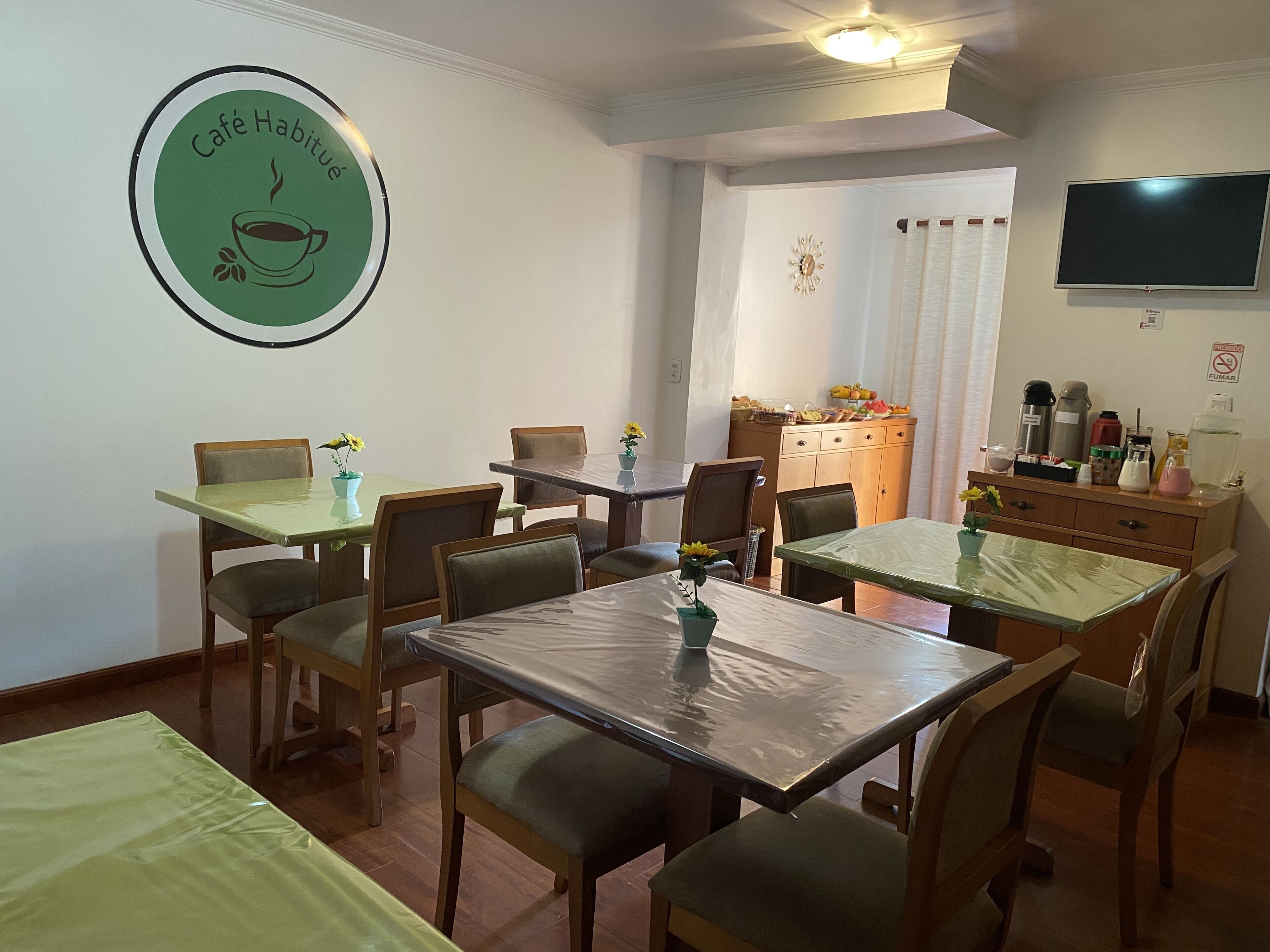 Pequeno-almoço tipo buffet diário incluído 