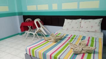 Quarto Básico (for 2) | Quartos insonorizados, ferro/tábua de engomar, Wi-fi grátis