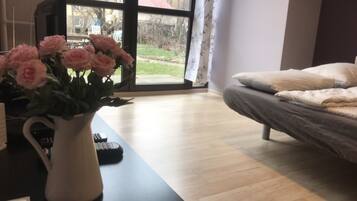 Apartamento Standard | Sala | TV de ecrã plano