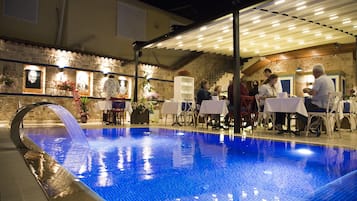 Piscina exterior