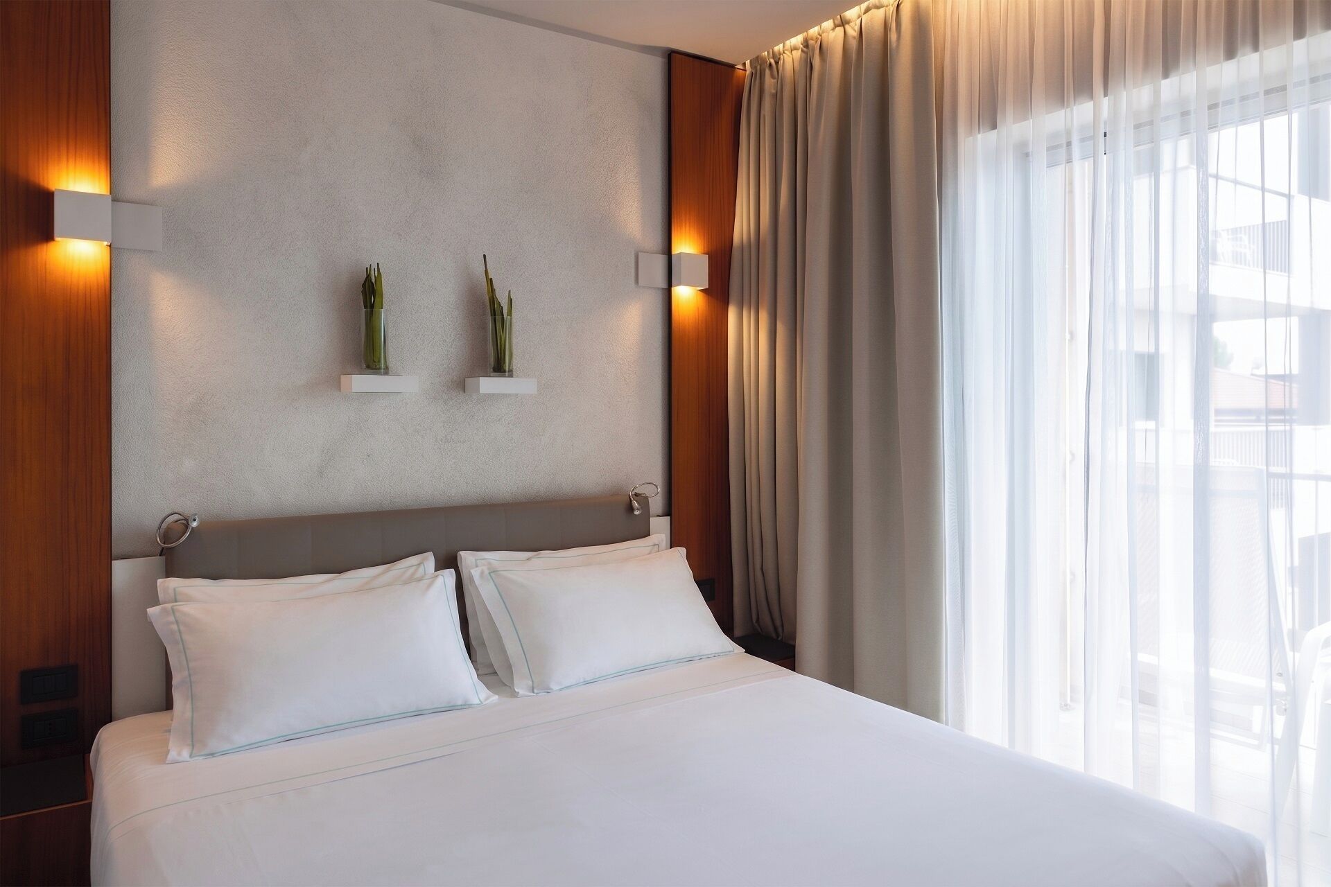 Quarto Clássico com Cama de Casal | Minibar, cofre no quarto, secretária 