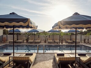 Piscina externa sazonal