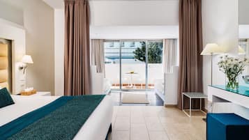 Quarto Familiar, vista parcial para o mar | 1 quarto, roupa hipoalergénica, minibar, cofre no quarto