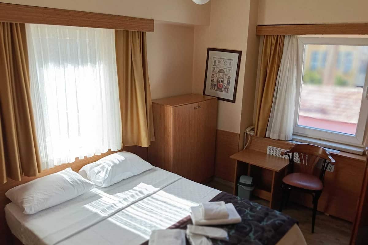 Roupa de alta qualidade, Wi-fi grátis, roupa de cama fornecida 