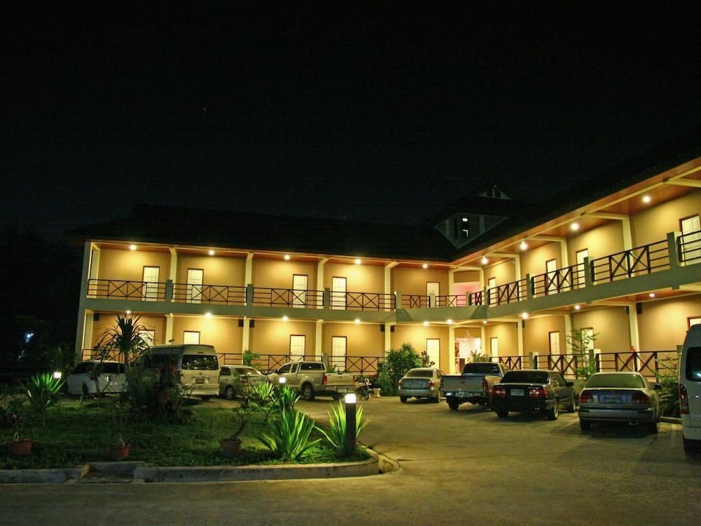 Baan Chomphu - Prachuap Khiri Khan