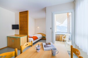 Wi-Fi de cortesia, roupa de cama