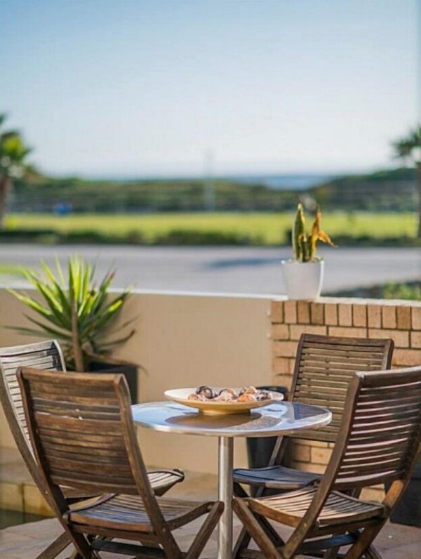 Palm Beach Guesthouse - Port Elizabeth