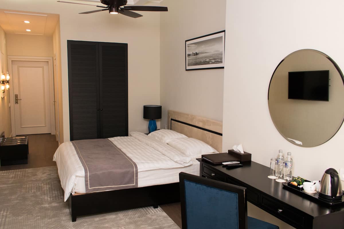 Quarto Duplo ou Twin Superior | Roupa de alta qualidade, minibar, cofre no quarto, secretária
