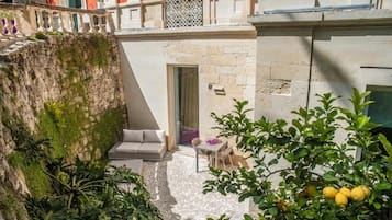 Quarto Duplo Superior, vista para o jardim | Terraço/pátio interior