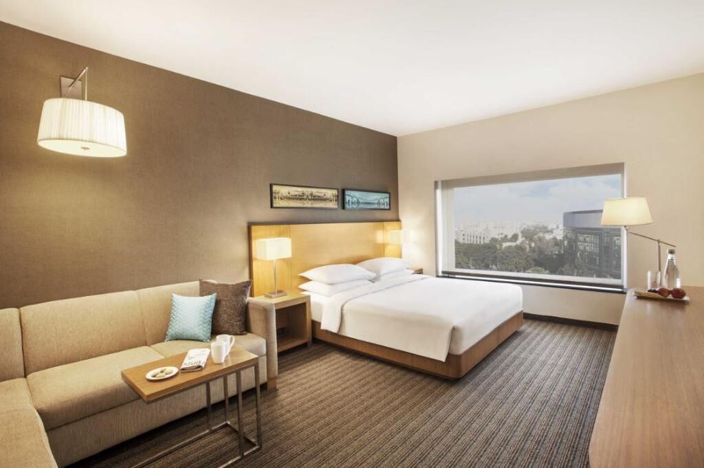 Lençóis italianos Frette, roupa de alta qualidade, minibar 