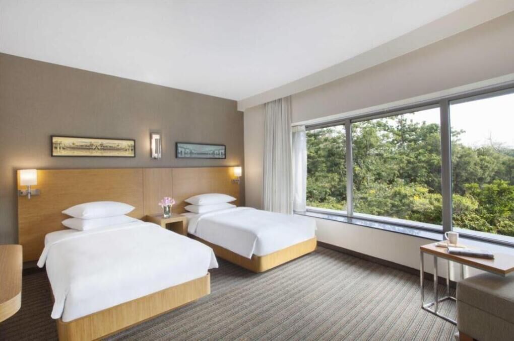 Lençóis italianos Frette, roupa de alta qualidade, minibar 