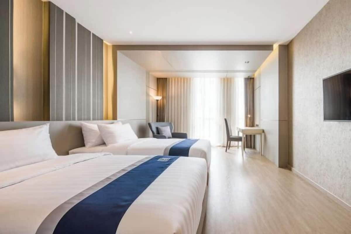 Cofres nos quartos, escrivaninha, cortinas blackout, Wi-Fi de cortesia