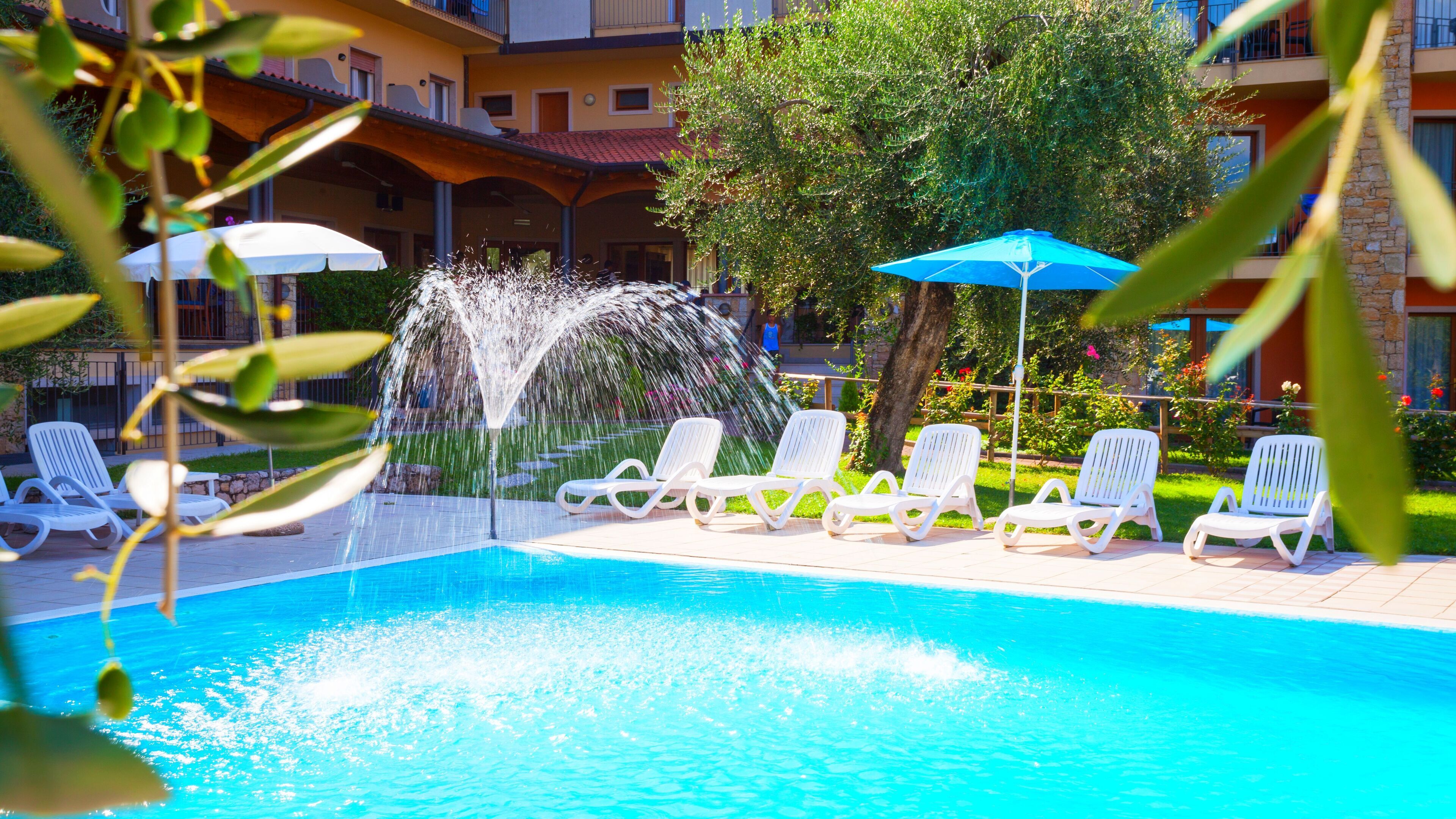 Piscina externa sazonal