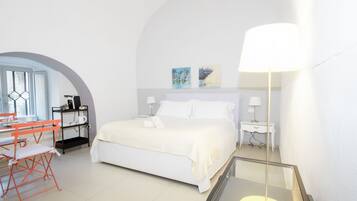 Quarto Duplo Standard | Roupa de alta qualidade, edredões de penas, camas de colchão pillowtop