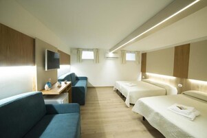 Minibar, cofre no quarto, com decoração personalizada