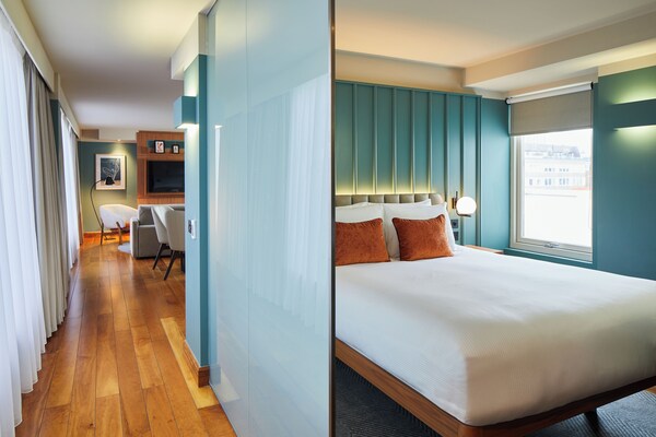 Master Farringdon - London