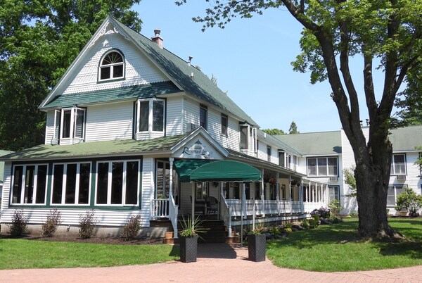 Rosemont Inn Resort B&b - saugatuck, MI