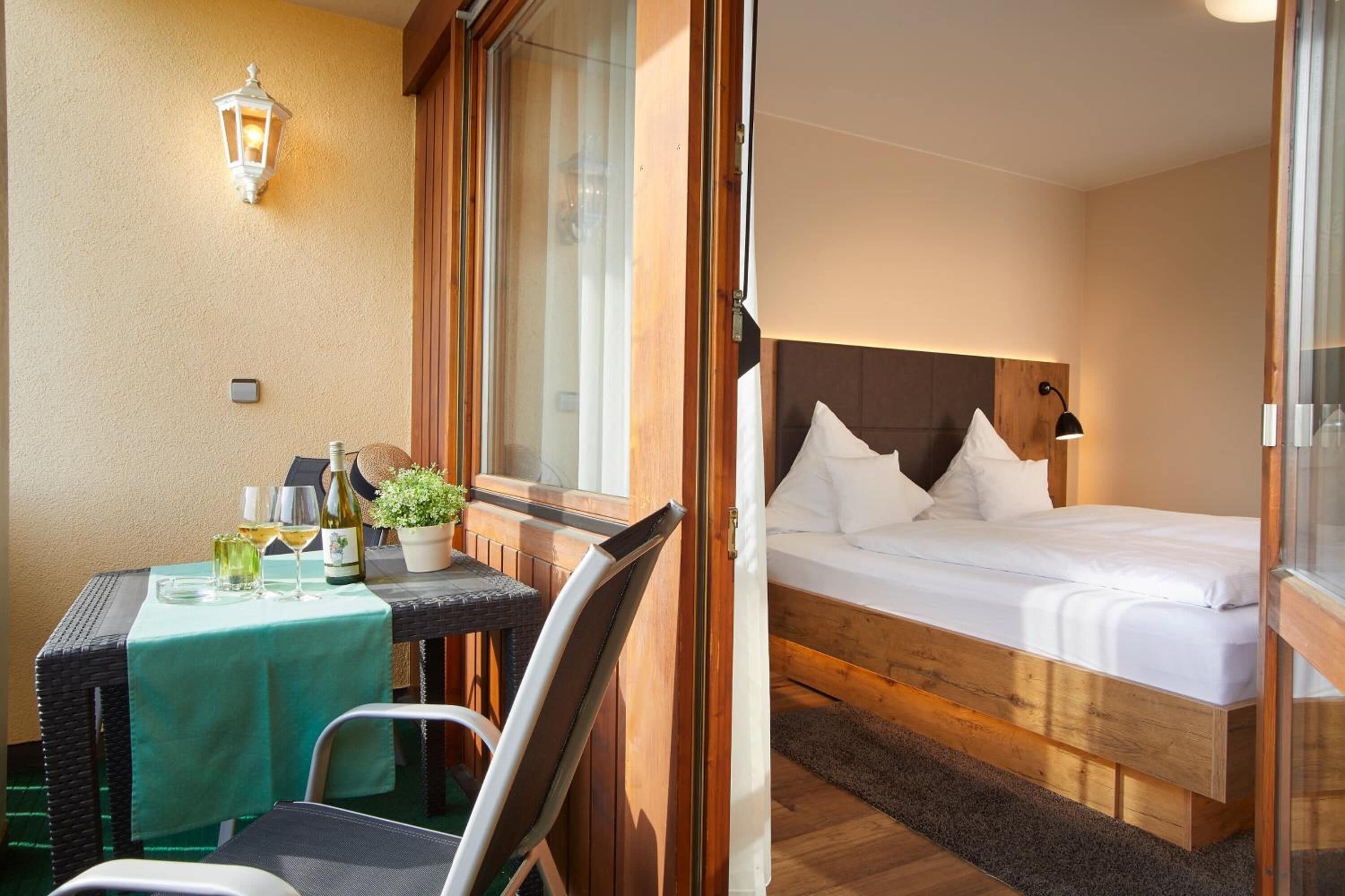 Cofre no quarto, secretária, camas desdobráveis, Wi-fi grátis 