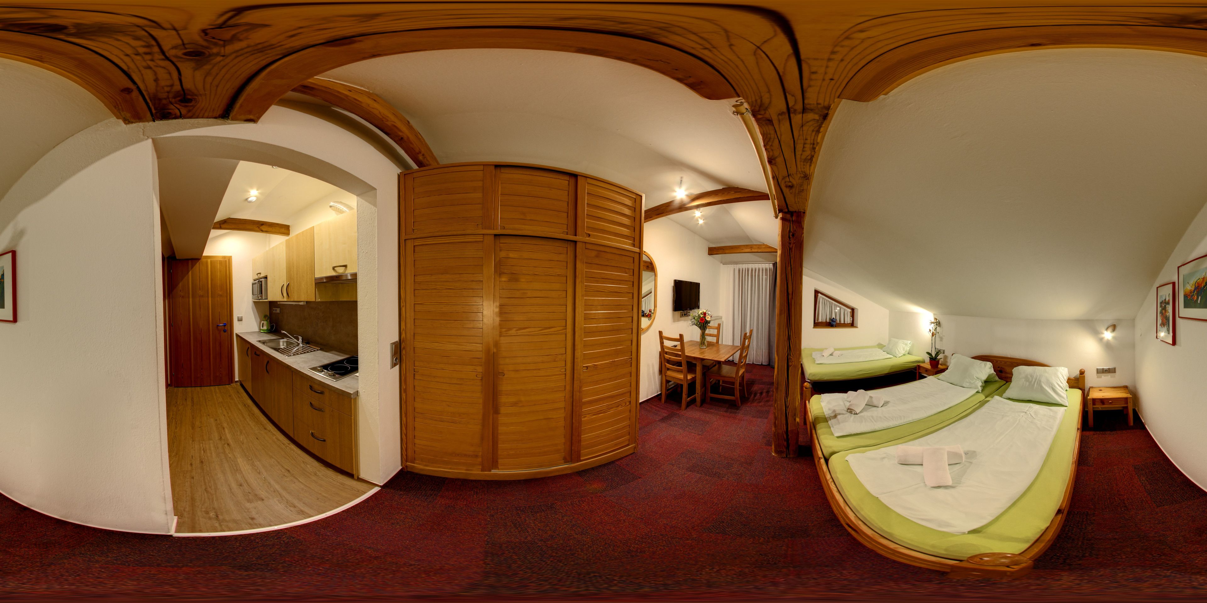 Roupa de alta qualidade, cofre no quarto 