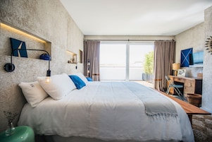 Quarto Duplo Deluxe, terraço | Roupa de alta qualidade, cofre no quarto, secretária