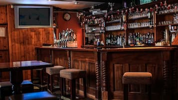 3 bares/lounges