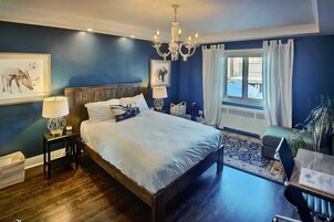 Quarto Signature, várias camas | Com decoração personalizada, com mobília individualizada, secretária 