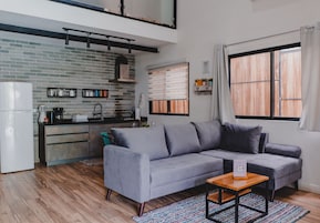 Televisor de ecrã plano de 32 polegadas com canais por cabo, televisor