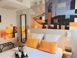 Quarto casal | Cofres nos quartos, individualmente decorados