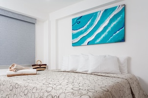 Quarto Familiar, 2 quartos | 1 quarto, roupa de alta qualidade, edredões de penas, cofre no quarto