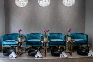 Tratamentos corporais, tratamentos faciais, manicure e pedicure