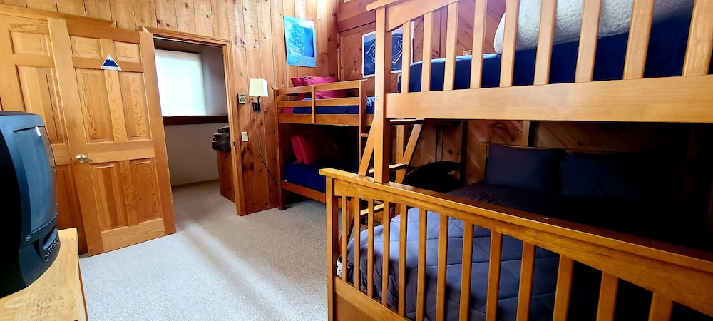 Stunning Post And Beam, Ski-in/ski-out Birchwood Penthouse. - Carrabassett Valley, ME