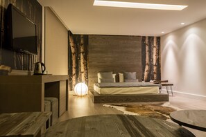 Suíte básica, 1 cama King, para fumantes, vista para o mar | Wi-Fi, roupa de cama