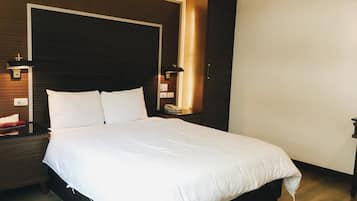Quarto casal design | Escrivaninha, camas extras/dobráveis (sobretaxa), Wi-Fi de cortesia