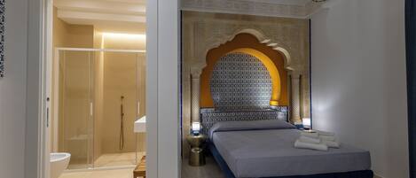 Quarto casal standard | Frigobar, cofres nos quartos, escrivaninha, Wi-Fi de cortesia