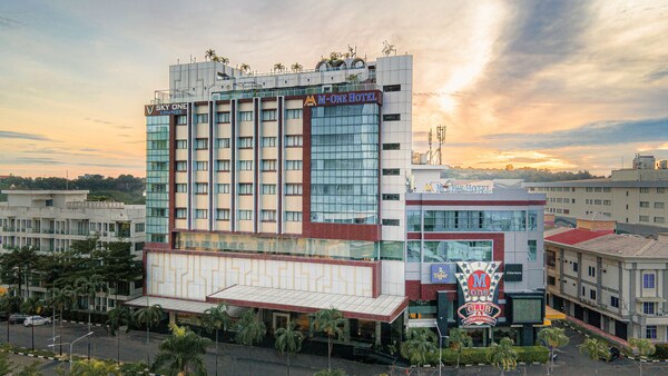 M One Hotel - Batam City