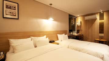 Quarto Twin Deluxe | Cortinas/cortinados opacos, Wi-fi grátis, roupa de cama fornecida