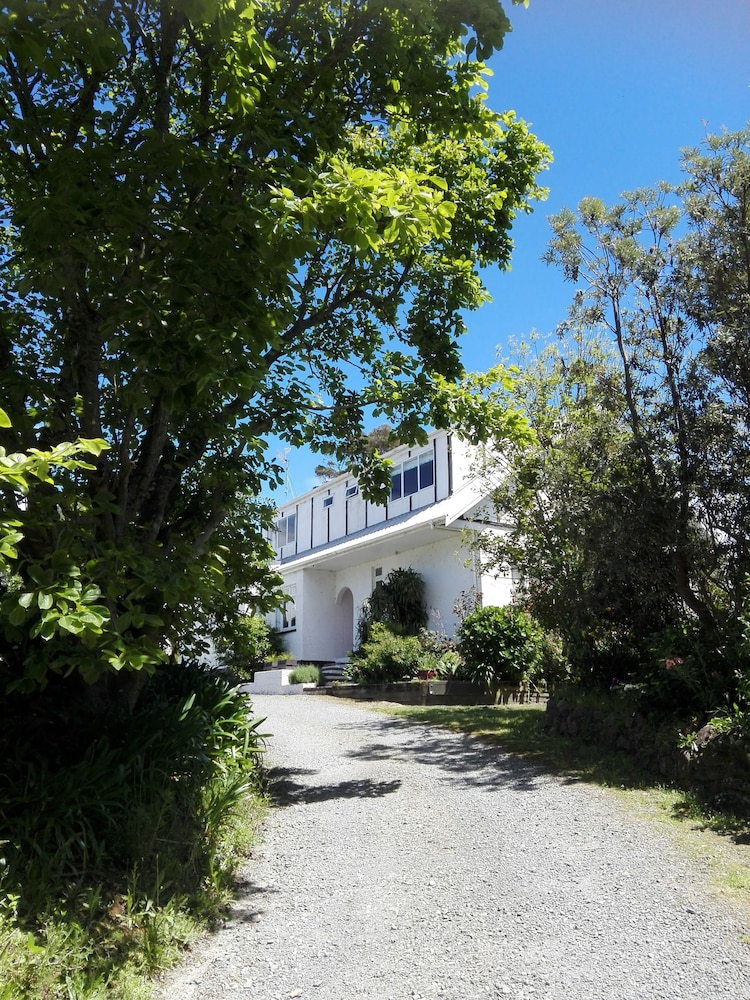 Purple Hen Country Lodge - Katikati