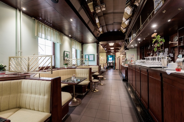 Pequeno-almoço tipo buffet diário incluído