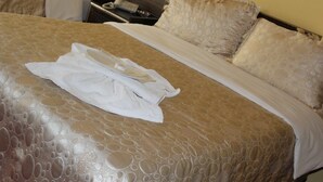 Quarto Duplo ou Twin Standard | Minibar, secretária, ferro/tábua de engomar, Wi-fi grátis 