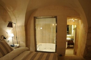 Suite Lua de Mel (Sahmeran) | Cofre no quarto, secretária, Wi-fi grátis