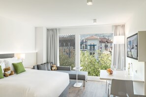 Suíte estúdio, cozinha | Roupas de cama premium, cofres nos quartos, escrivaninha